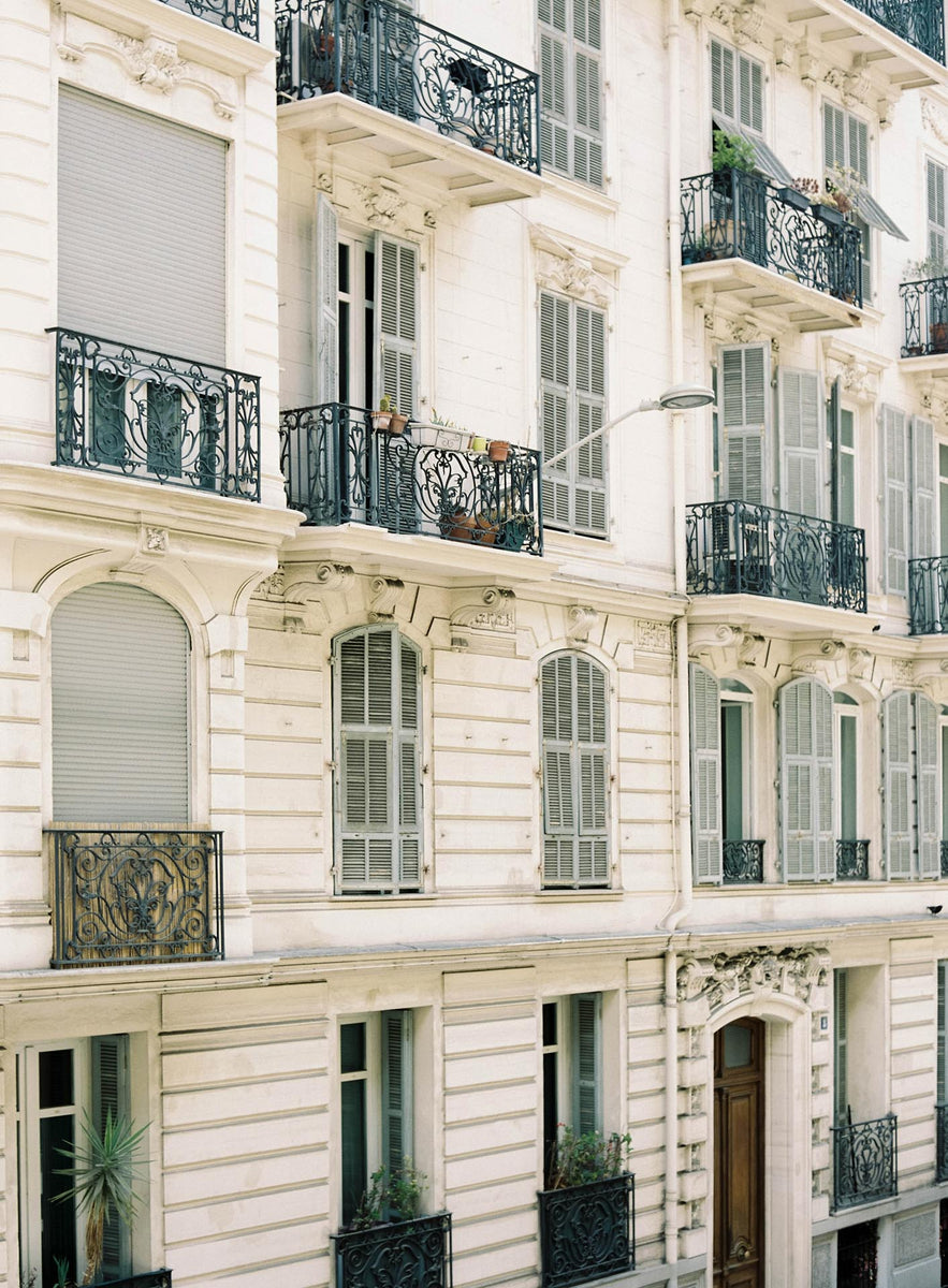 Romantic Balconies in Nice – La Vie Est Belle Concept Store
